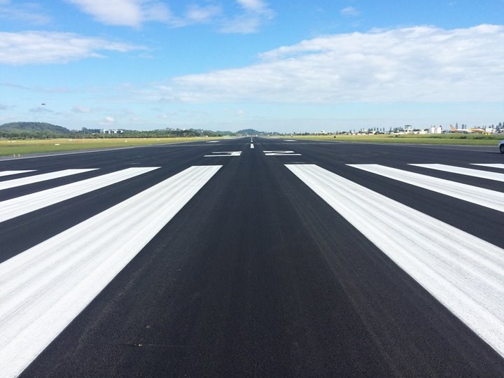 Projects - Gold Coast Airport Runway 14-32 Rehabilitation | Beca